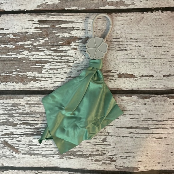 Norwex | Tablets & Accessories | New Petit Optic Scarf Sage Green ...